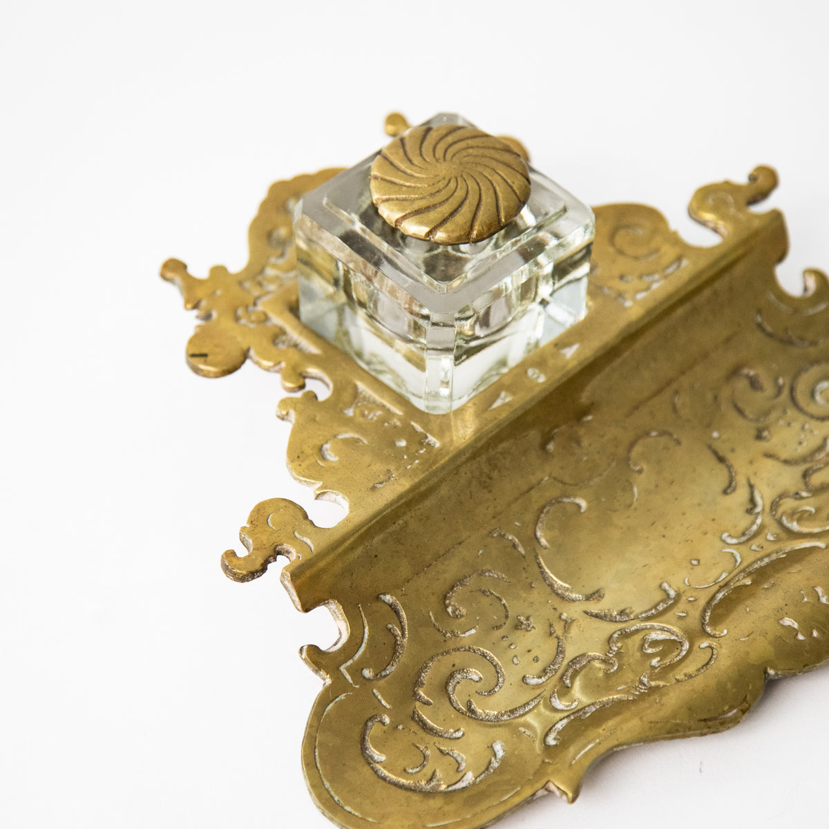 BRASS DESKTOP INKWELL & PEN HOLDER – HOUSE SFW